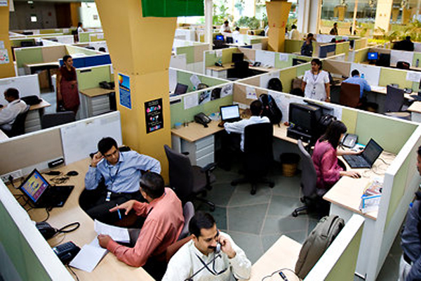 যেসব কথায় চাকরি হতে পারে হাতছাড়া